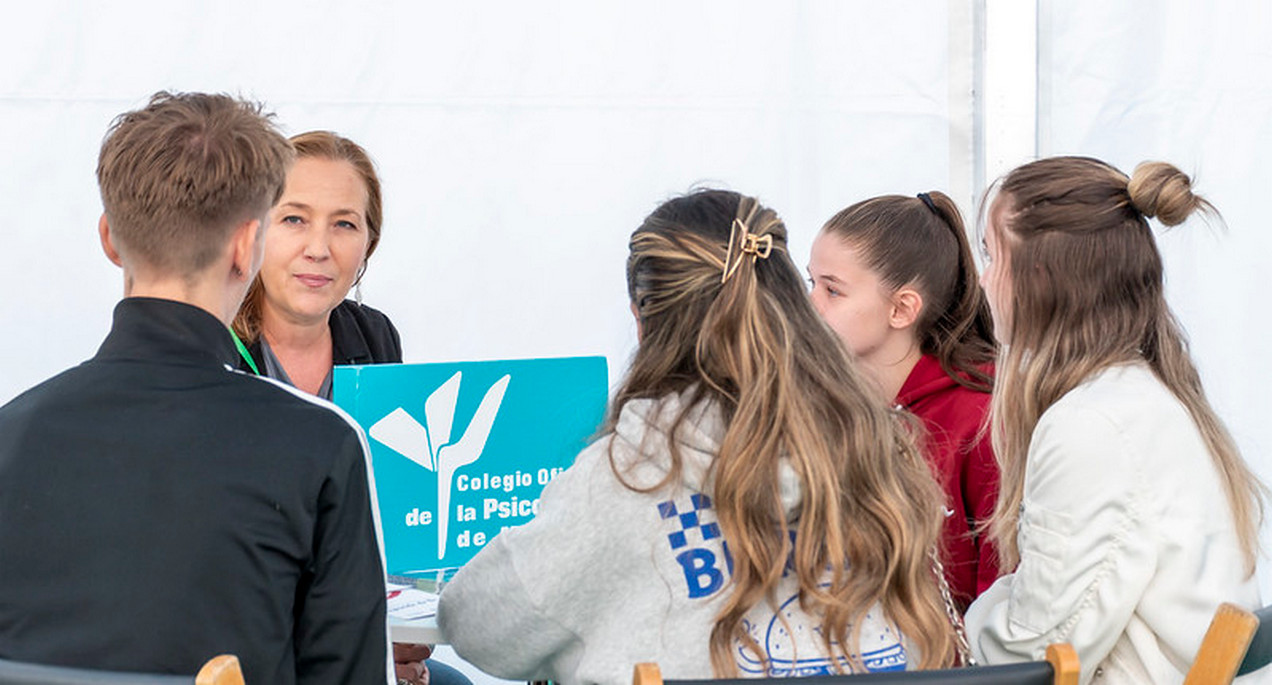 Día de las Profesiones: el stand del COP Madrid, punto de encuentro ...